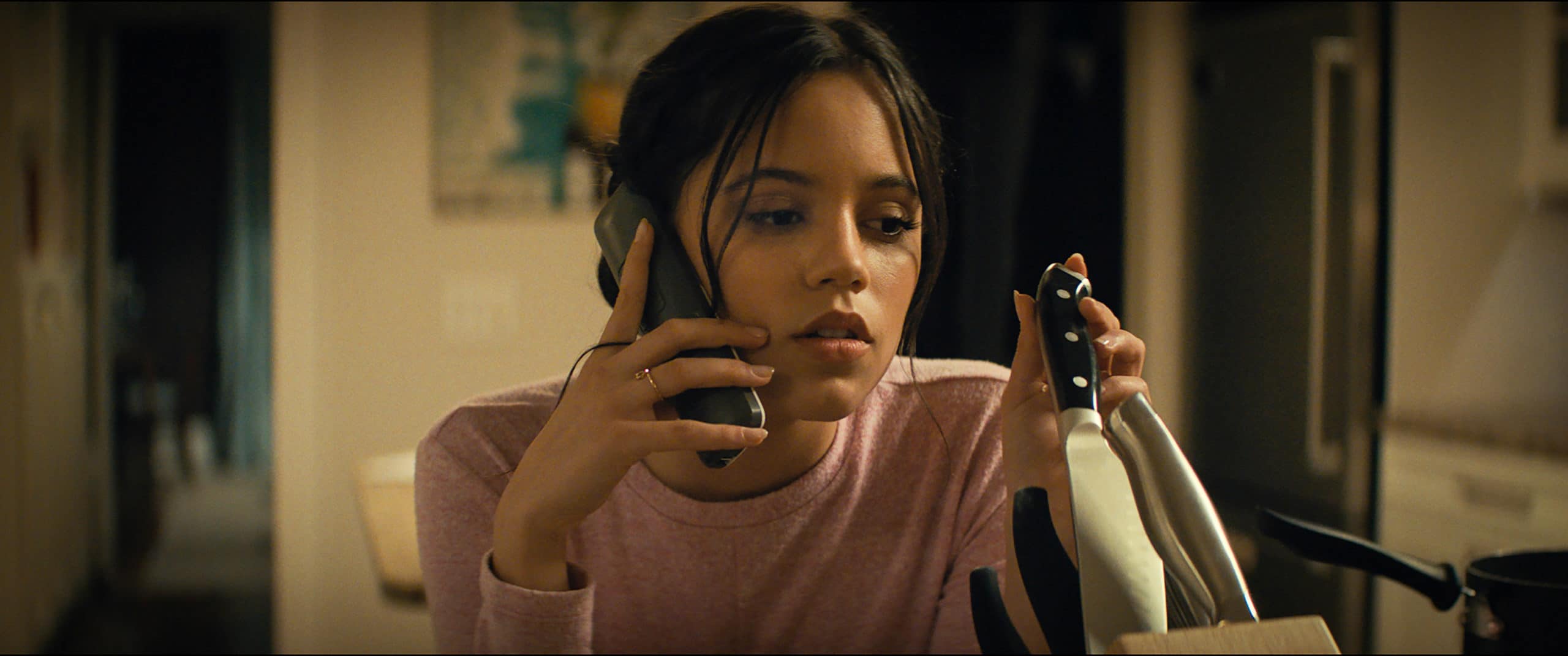 Teaser Trailer zu Tim Burtons Fantasy-Serie "Wednesday" zeigt Jenna ...